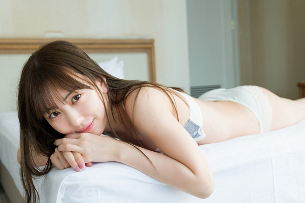 SKE48 熊崎晴香、1st 写真集から“人生初公開”のランジェリーカット解禁「私の姿にドキッとしてもらえたら」 - GirlsNews