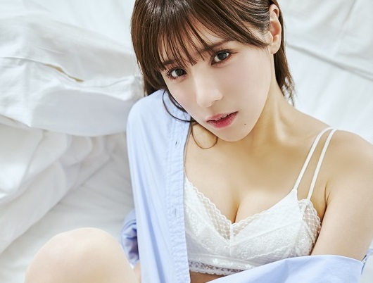 夏本あさみ、過去最大露出、魅惑のヒップがこれでもか…と 1st写真集6月30日発売 - GirlsNews